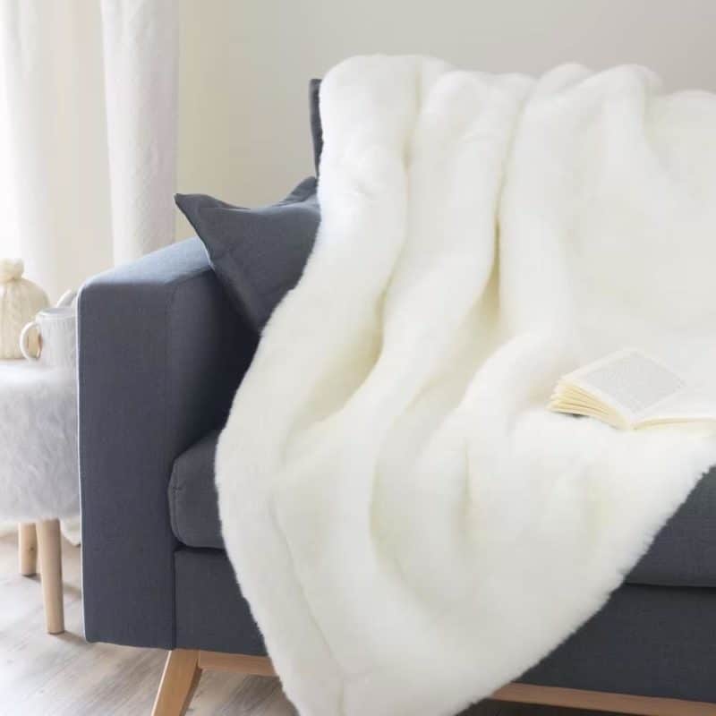 Plaid Maisons du Monde : 15 couvertures cocooning pour l'automne ...