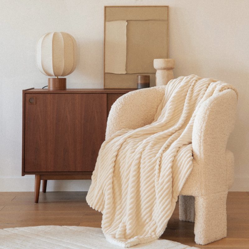 Plaid Maisons du Monde : 15 couvertures cocooning pour l'automne ...