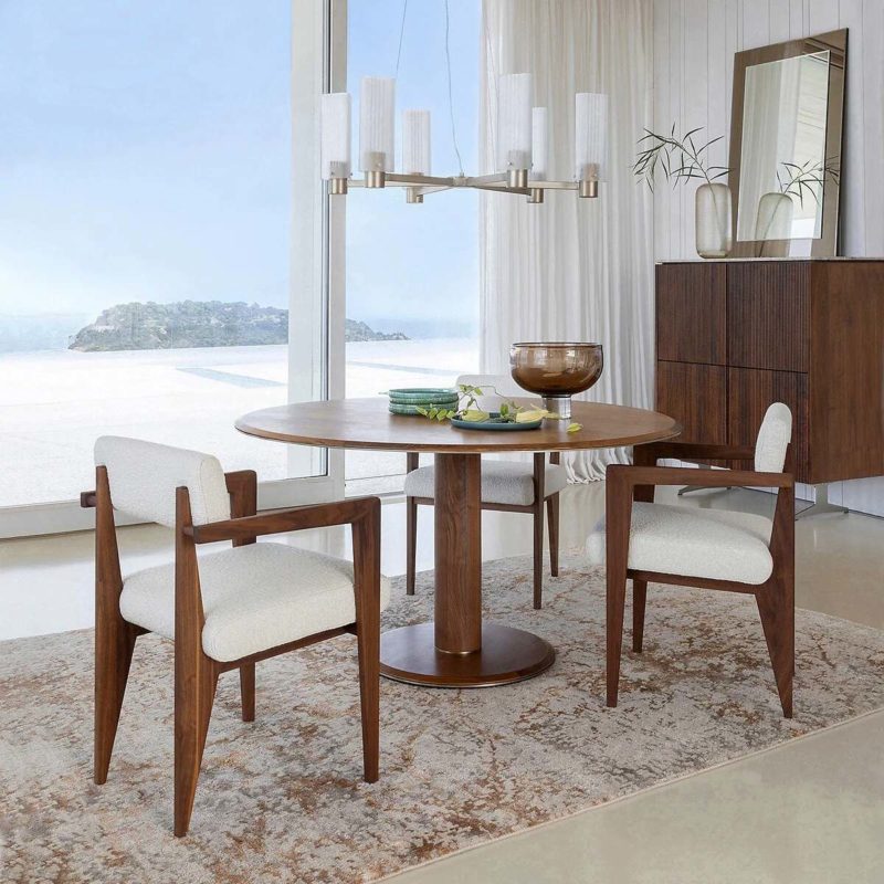 Table en noyer : optez pour le bois foncé pour votre salle à manger ...