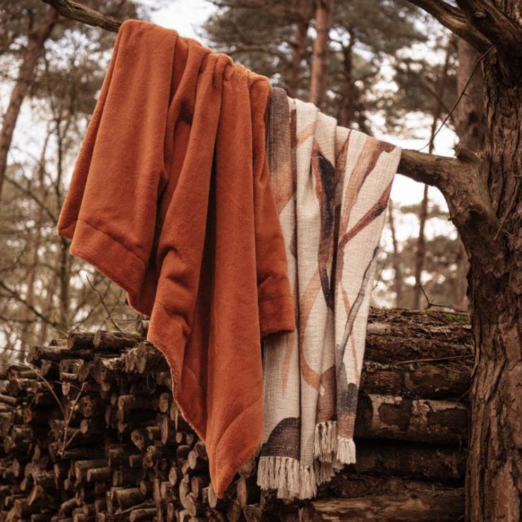 Plaid Maisons du Monde : 15 couvertures cocooning pour l'automne ...